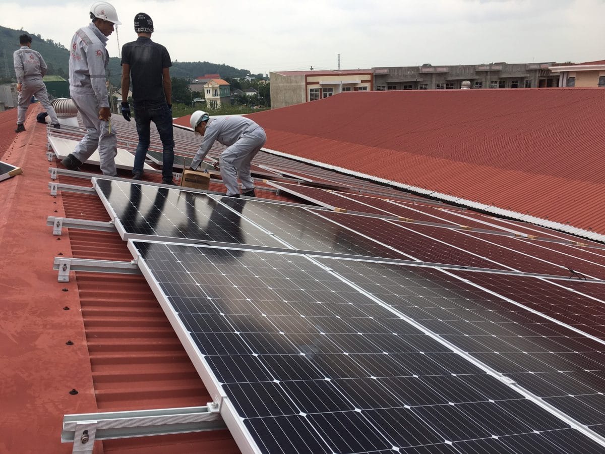 tu-lap-dat-nang-luong-mat-troi - Vũ Sơn Solar